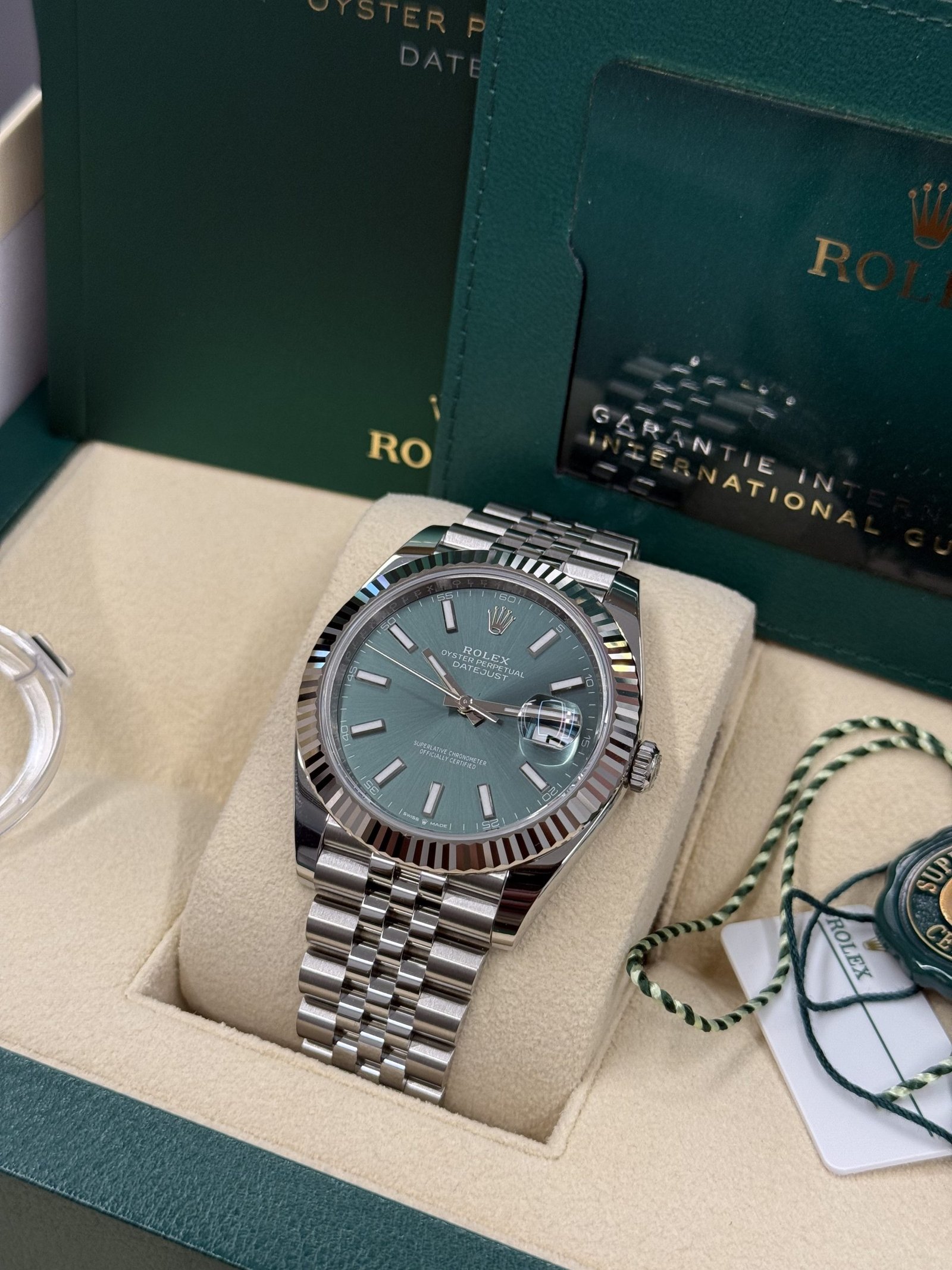 ROLEX DATEJUST 41MM MINT GREEN DIAL MODEL 126334